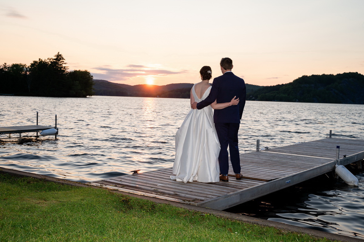 Jessica and Jason got married on an island! - The Portrait Gallery
